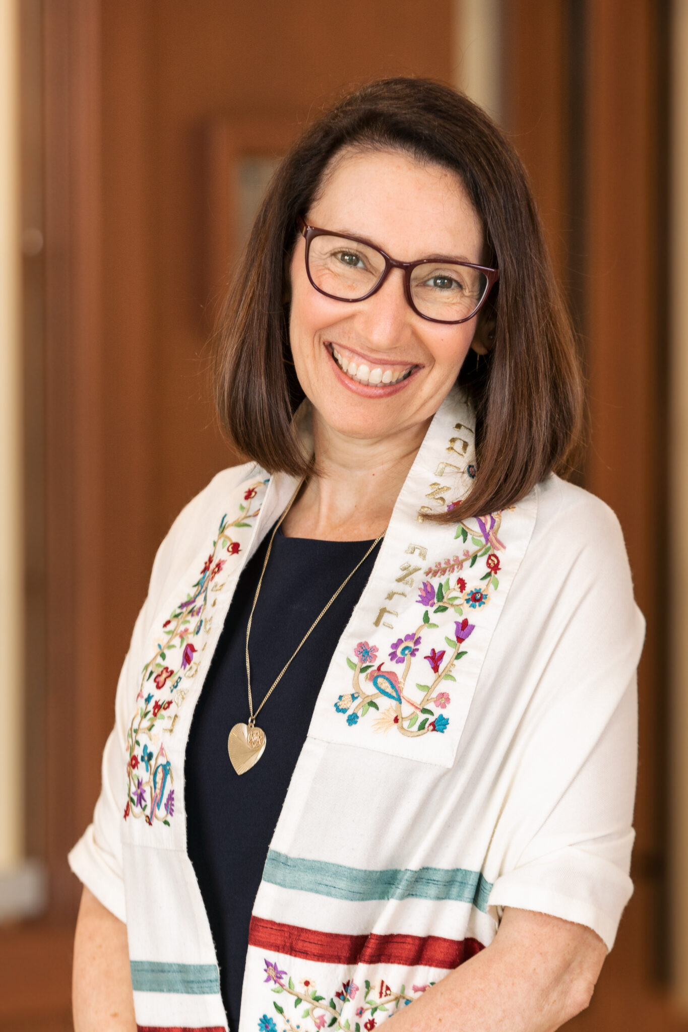 Meet Our Clergy | Congregation Shaare Emeth